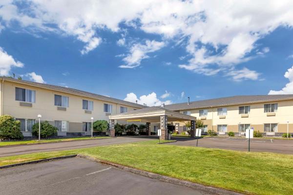 Comfort Suites Near Vancouver Mall - Vancouver