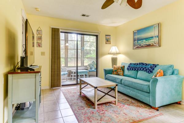 Near Beaches And Golfing Little River Condo With Pool - Little River, SC