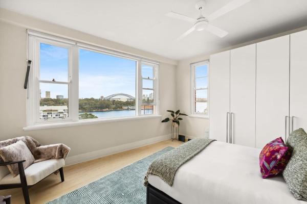 Oak Lane Embrace - Spectacular Sydney Harbour Views - North Sydney
