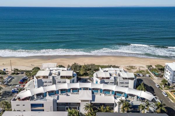 Rolling Surf Resort - Golden Beach