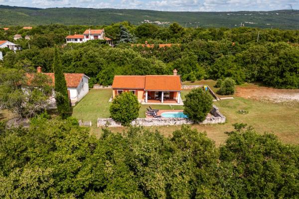 Pool House In Greenery - Happy Rentals - Rakalj