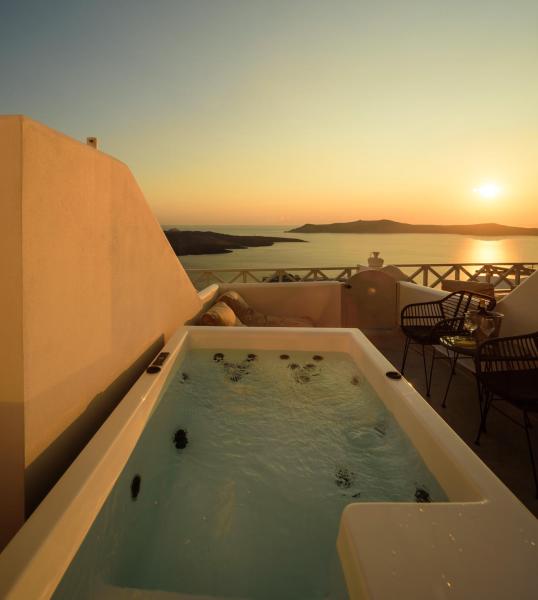 Elia Caldera Suites - Santorini