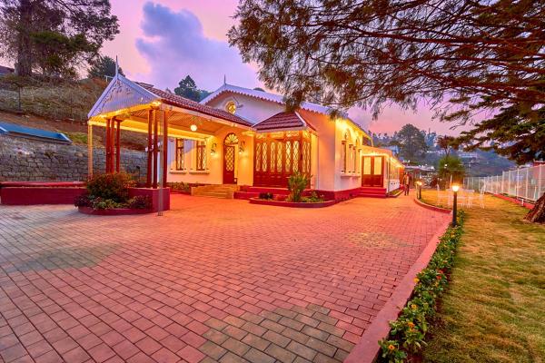Vintage Inglenook Premium Ooty Bungalow By Voye Homes - Ooty