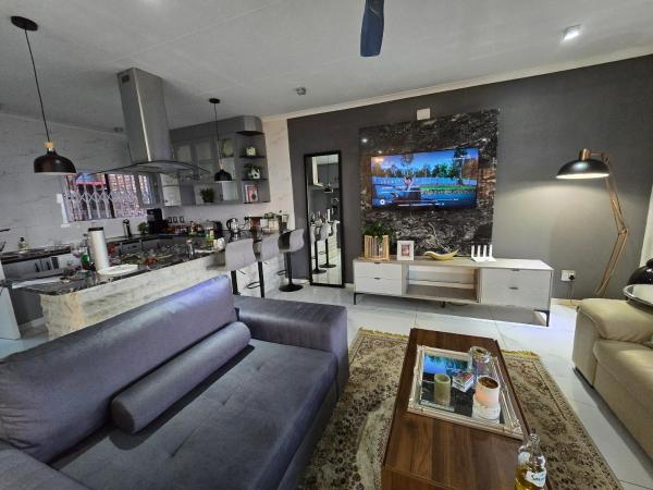 180 Degrees View On The Kloof - Randburg
