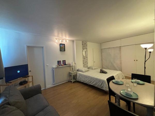 Appartement Des Champs Elysées - Eiffel Tower - Paris