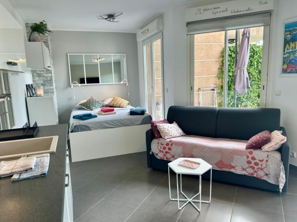Joli Studio Climatisé Avec Jardin Dans Résidence Avec Piscine - Antibes