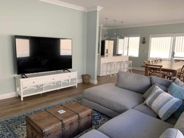 Just Beachy By Swan Bnb Management - Bunbury