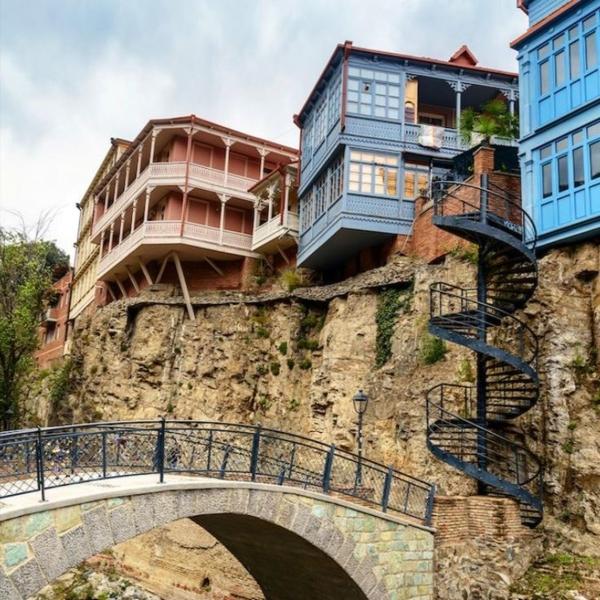 Old Tbilisi Apartment - Tbilisi