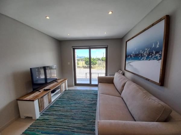Queens Cove Apt 1 Two Bedroom - Knysna