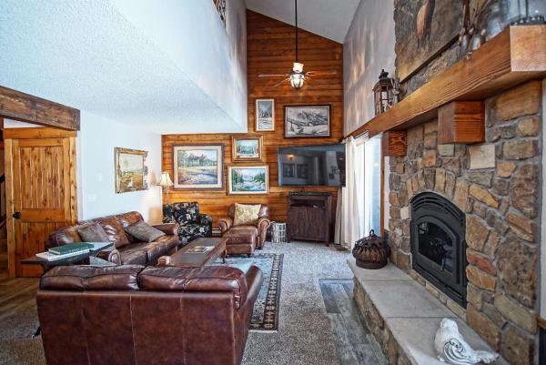Deck With Views, Gas Grill, Renovated Luxurious Townhome On Burgess Creek - Steamboat Springs, CO
