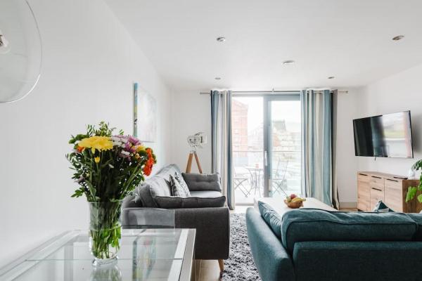 Beautiful 1 Bedroom Apartment With Parking In Gloucester Docks - Gloucester