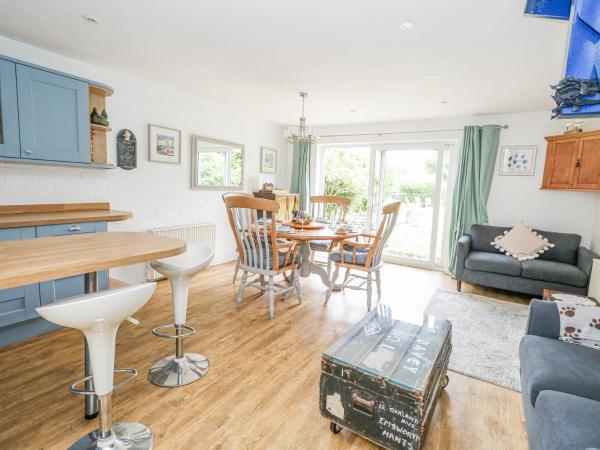 Mermaid Cottage - Weston