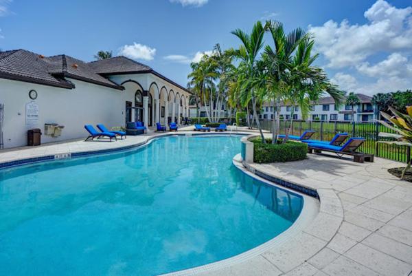 Newly Renovated Townhome With King Bed - Delray Beach, FL