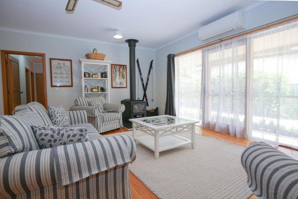 Bright Country Home - Bright