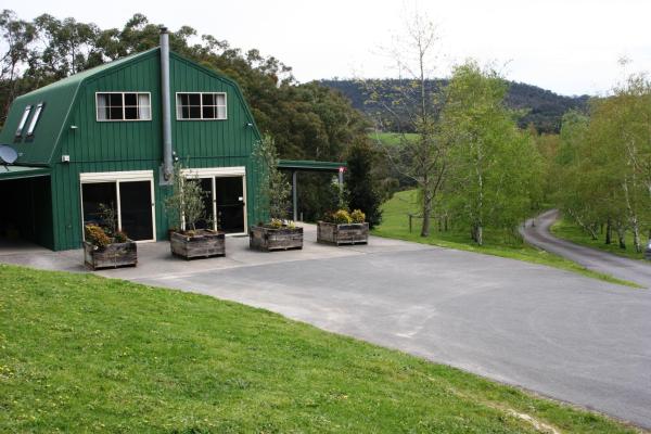 The Barn At Charlottes Hill - Melbourne