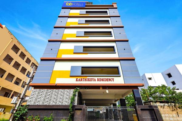 Fabhotel Karthikeya Residency - Tirupati Bus Stand - 900m - Tirupati