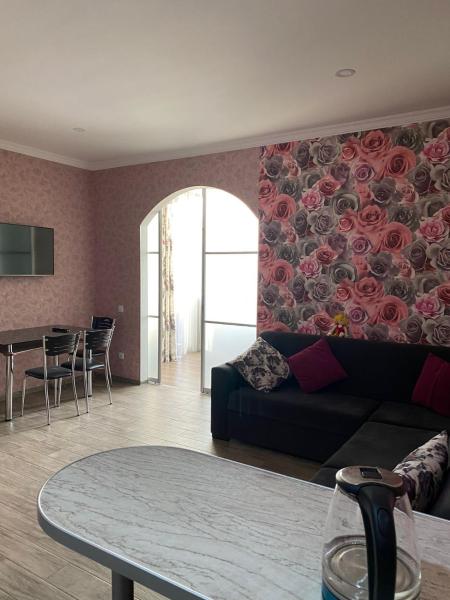 Mindia's Two Bedroom Apartment - Batumi