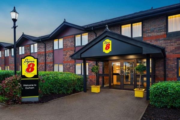 Super 8 By Wyndham Durham - Durham