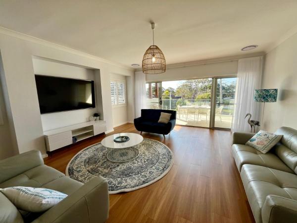 Sun Sea - New Build, Luxury In Vincentia With Ocean Views - Hyams Beach