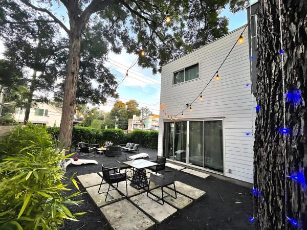 Massive Compound 20 Beds - Rainey St - 6 Min Walk - Austin
