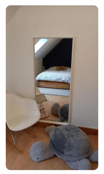 Chambre Bleue, Lit Double 2 Personnes, Maison En Plein Coeur Du Parc Régional Du Vexin - Val-d'Oise