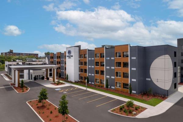Doubletree By Hilton Kingston - Newly Renovated - Kingston