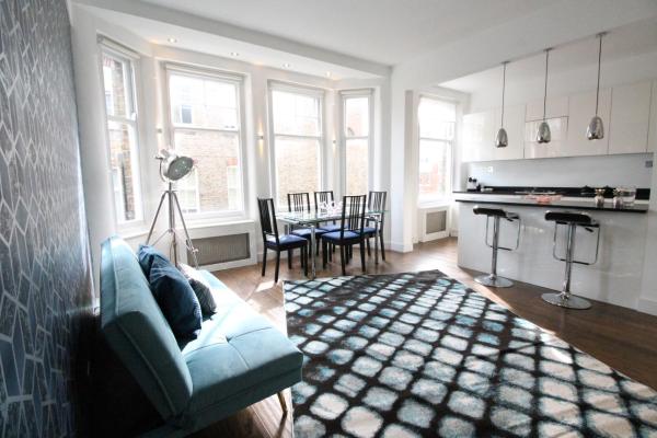 Contemporary 3 Double Bedroom 2 Bathroom Haven In The Heart Of Chelsea Exquisite London Apartment With A Designer's Touch - Marylebone