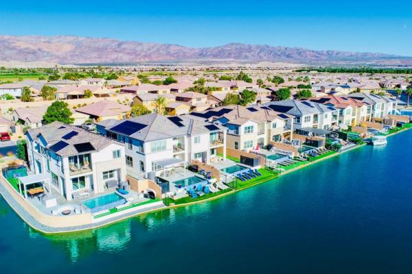 Lakeside Lottery With Game Room - Indio, CA