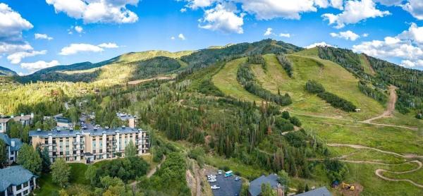 Storm Meadows Club A-219, Corner Unit, Amazing Panoramic Views, Ski In Ski Out, Club Amenities - Steamboat Springs