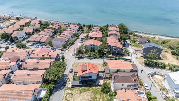 Stunning 4-floor Villa With Sea View & Beach - Silivri