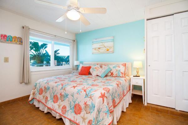 Tropic Terrace Suite #31 - Beachfront Resort - Treasure Island, FL