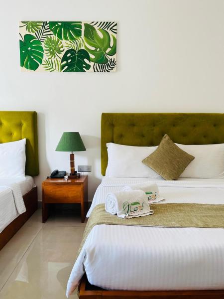 J Leaf Hotel By Blue Bird - Sri Lanka