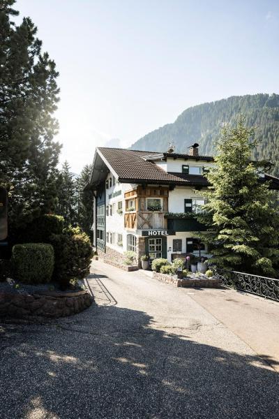 Chalet Hotel Hartmann - Adults Only - Urtijëi