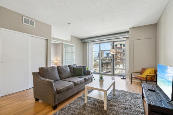 Cozysuites Mill District With Pool, Gym #11 - Brooklyn Park, MN