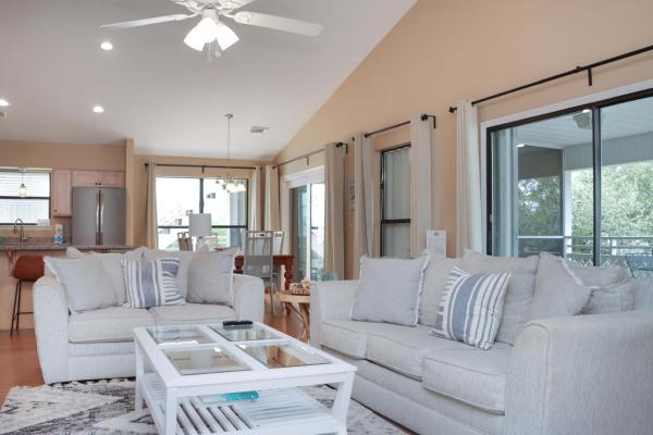 Quiet Neighborhood, Gulf Front Community Pool & Hot Tub ~ Beach Haven - Cape San Blas, FL