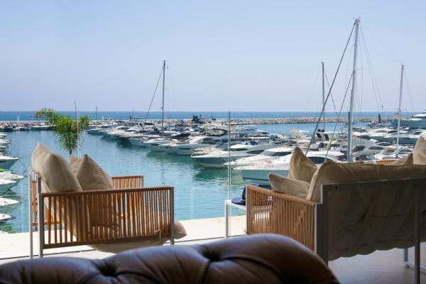 241 Puerto Banus Marbella Front Line - Marbella