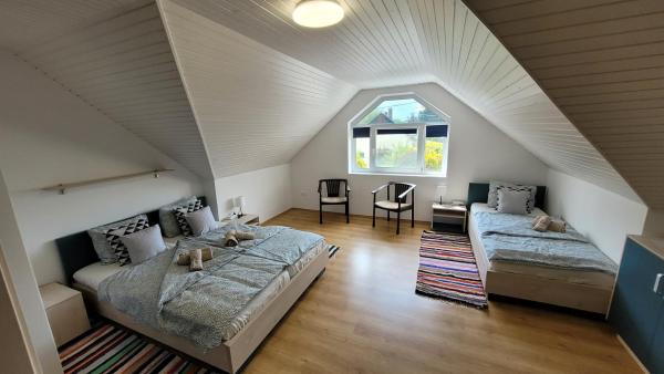 Sleeps 18 - Lakeview - House - Vonyarcvashegy - Vonyarcvashegy