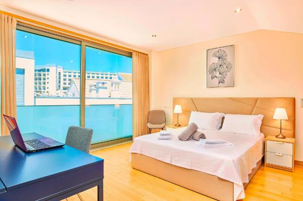 Executive Townhouse, Tavira Centre, Shared Pool - Tavira