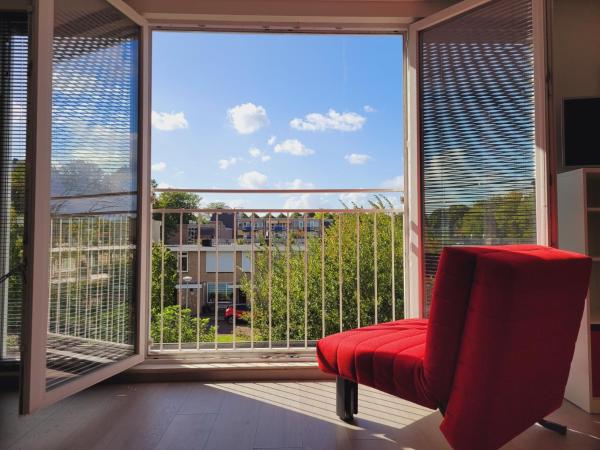 Bright Room With Kitchen - Aalsmeer