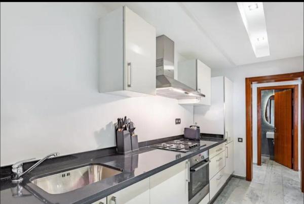 Appartement Unique - 에사우이라