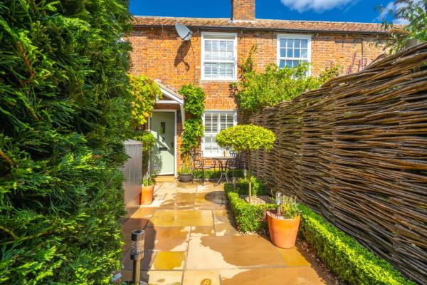 Pond Cottage - Brancaster