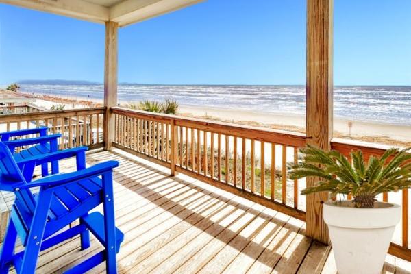 True Beachfront Gulf Views Fireplace Location - Galveston, TX