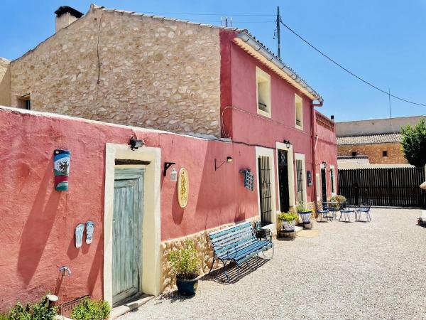 6 Bed House Sleeps 12 - Pool Hot Tub Fireplace - Costa Blanca