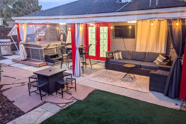 Location! Outdoor Living Hot Tub Walkable Denver - Englewood, CO