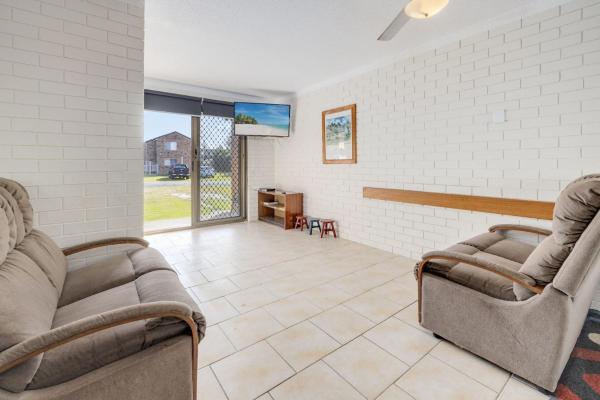 Cameo Court 1 - South West Rocks