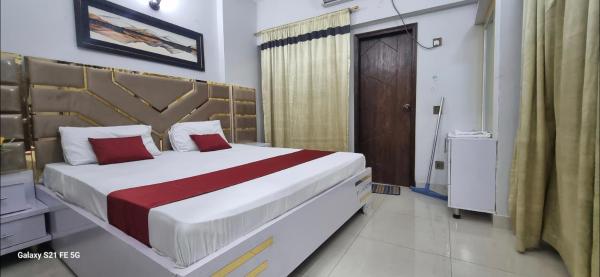 Luxury One Bedroom Studio Apartment With Kitchen Gulistan Johar - Karachi