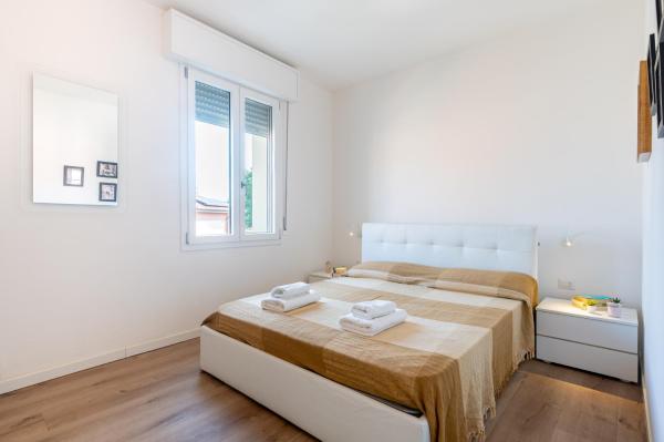 Chic Parma Flat Near City Center - Parma