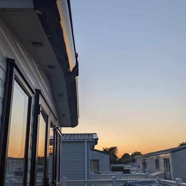 Isabel's Retreat - Christchurch, UK