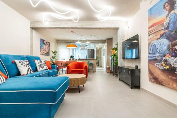 Stylish Apartment With A Street Art Touch By Rems - Málaga