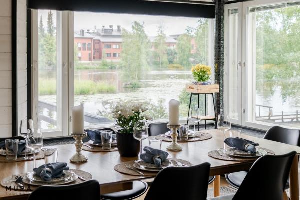 Villa Gaia! - Luxury Villa With Jacuzzi And Beach Close To Trainstation 10 Minutes From Tampere City! 1,5 Hours To Helsinki - Vesilahti